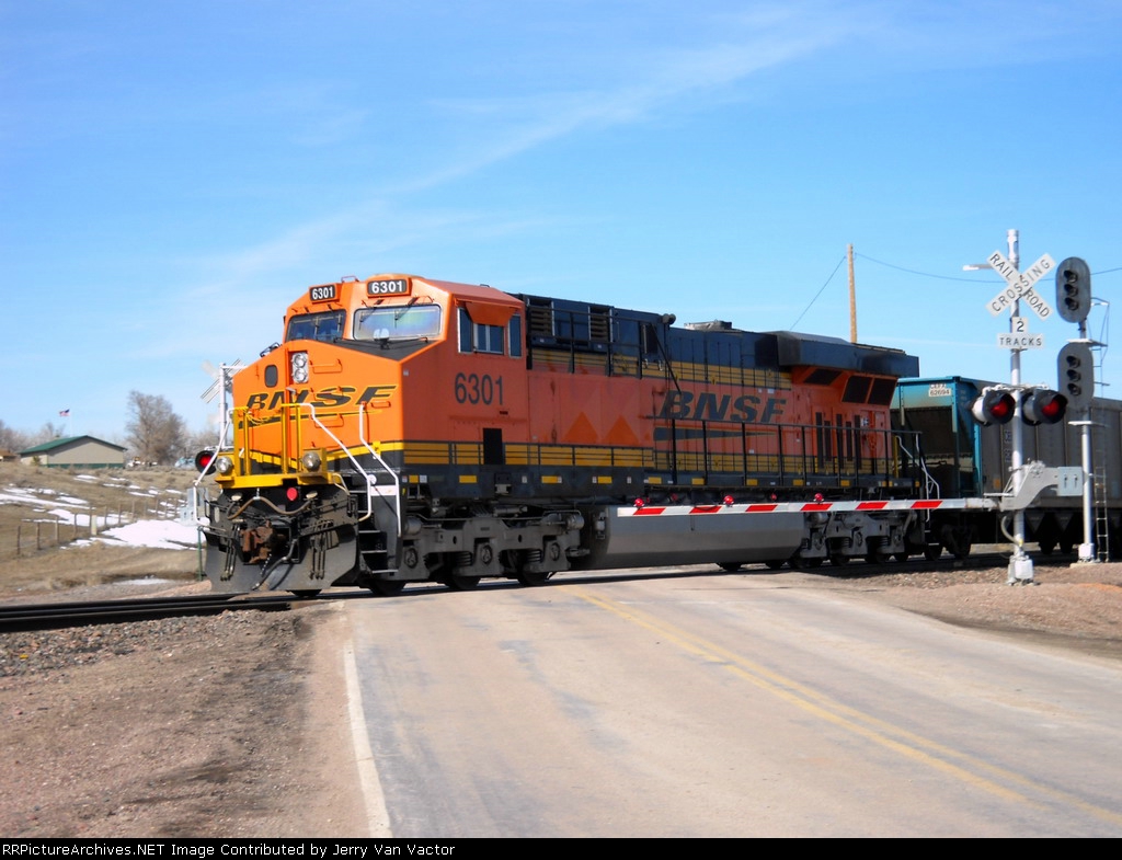 BNSF 6301 is the last photo of the day before the long drive home